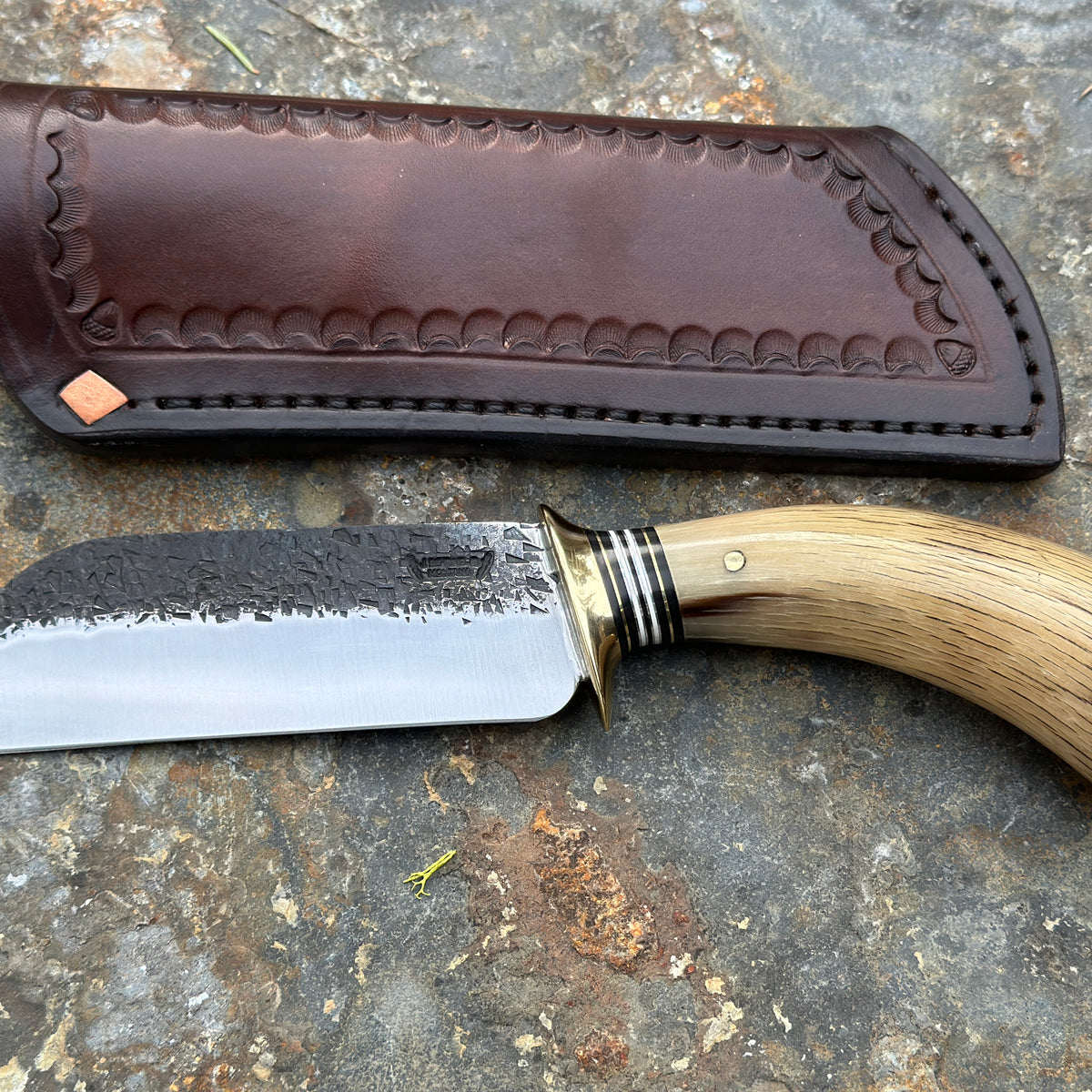 Pre B Logo Musk Ox Horn Sheepsfoot w/ Mudbone – Behring Made